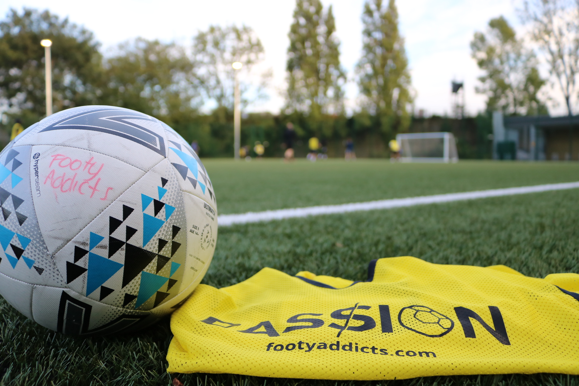 FOOTY ADDICTS: A FOOTBALL REVOLUTION